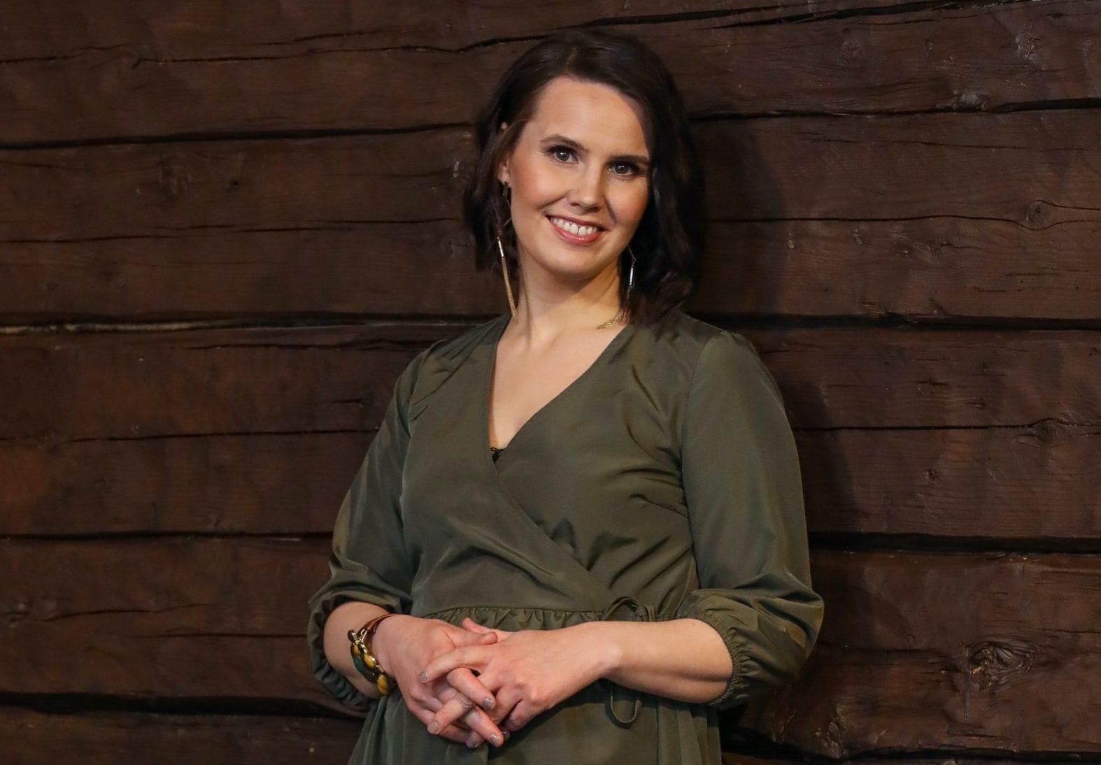 Anne Mattila nauttii äitiydestä – vei pikku-Mikaelin katsomaan tauluja ...