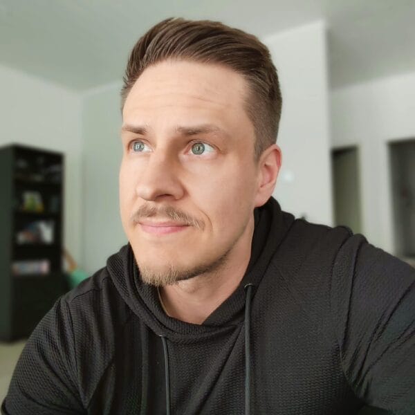 Joonas Erkkilä kunnioittaa perinteisiä lavatansseja: kesäinen valssi ...