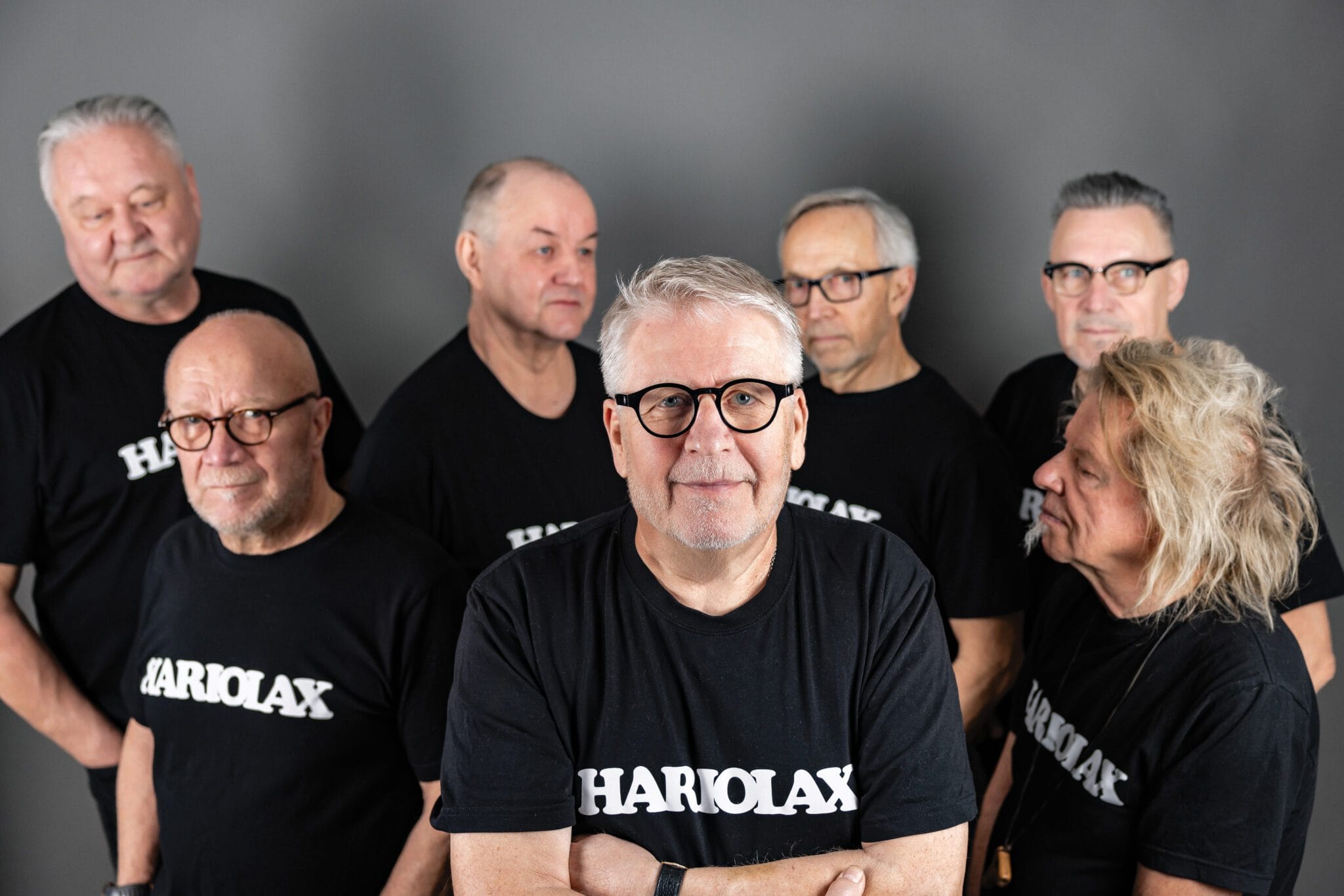 Hariolaxin uusversio vanhasta hitistä vie lomatunnelmiin – purkitettiin ...